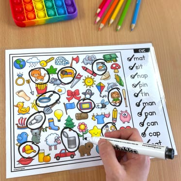 I Spy Phonics Center - CVC, Digraphs, Vowel Teams, Diphthongs and more ...